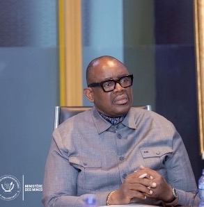 Contrôle parlementaire : Louis Kabamba Watum justifie la régulation du ...